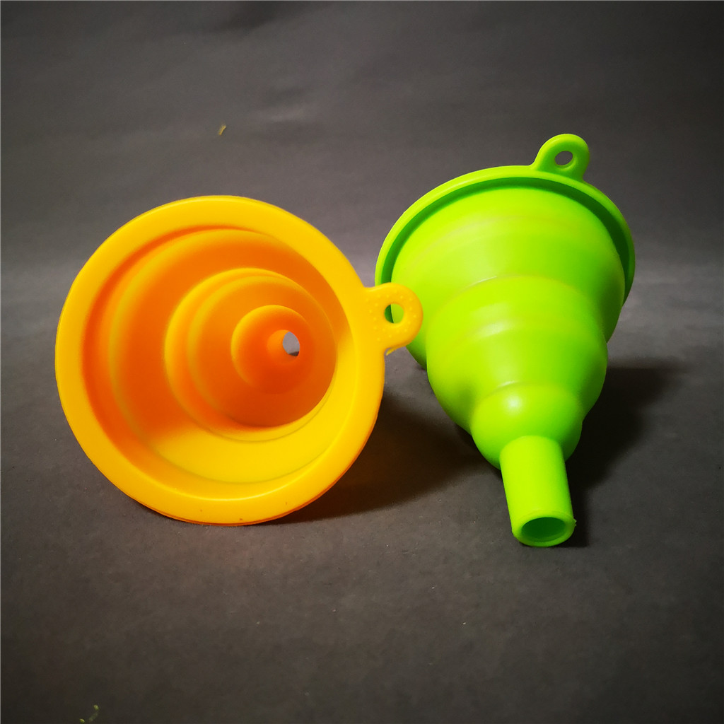 Silicone Rubber Foldable Collapsible Oil Beer Funnels - Xiamen Sunglan ...